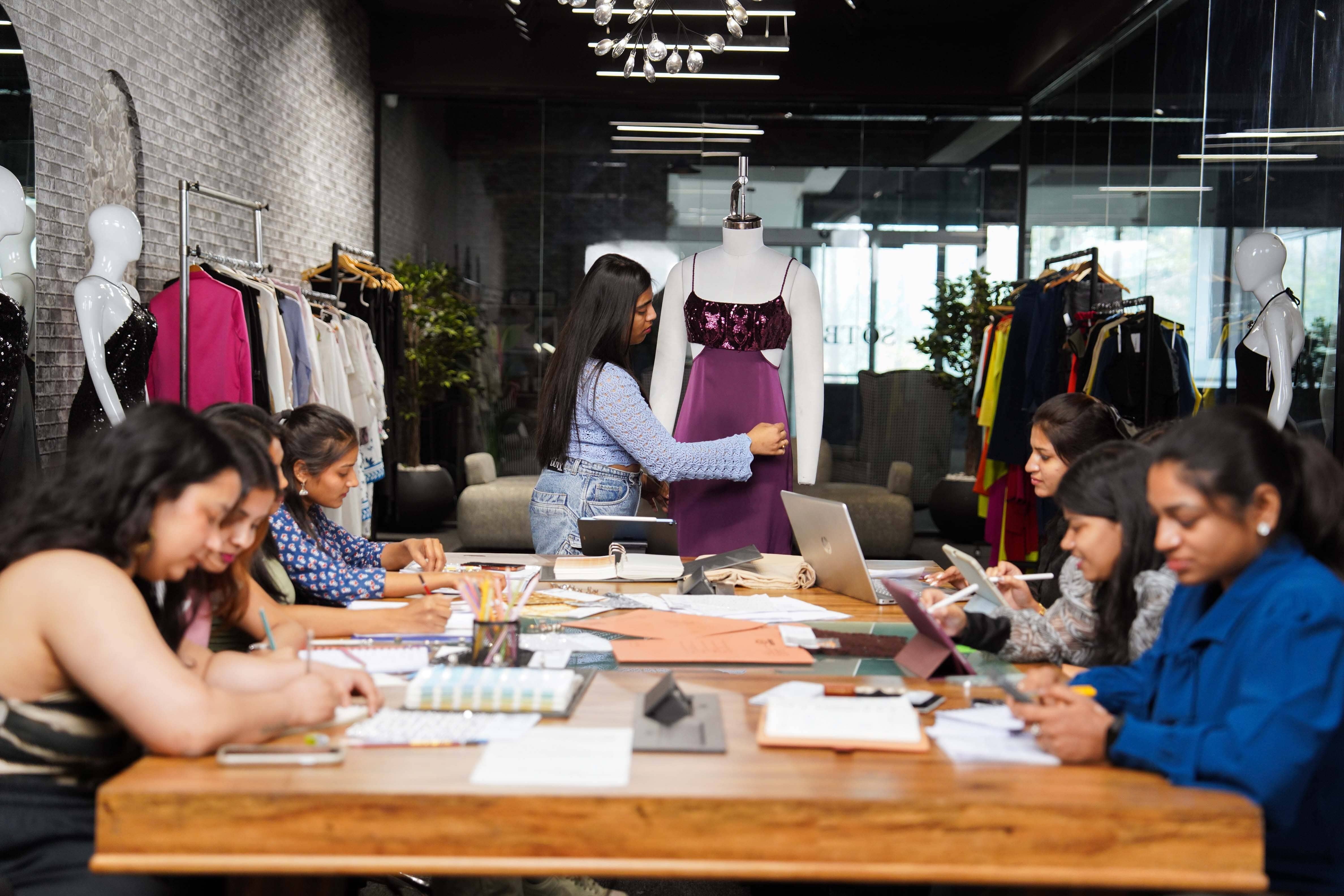 Globolosys Fashion | Custom Clothing Manufacturer & Wholesale Distributor